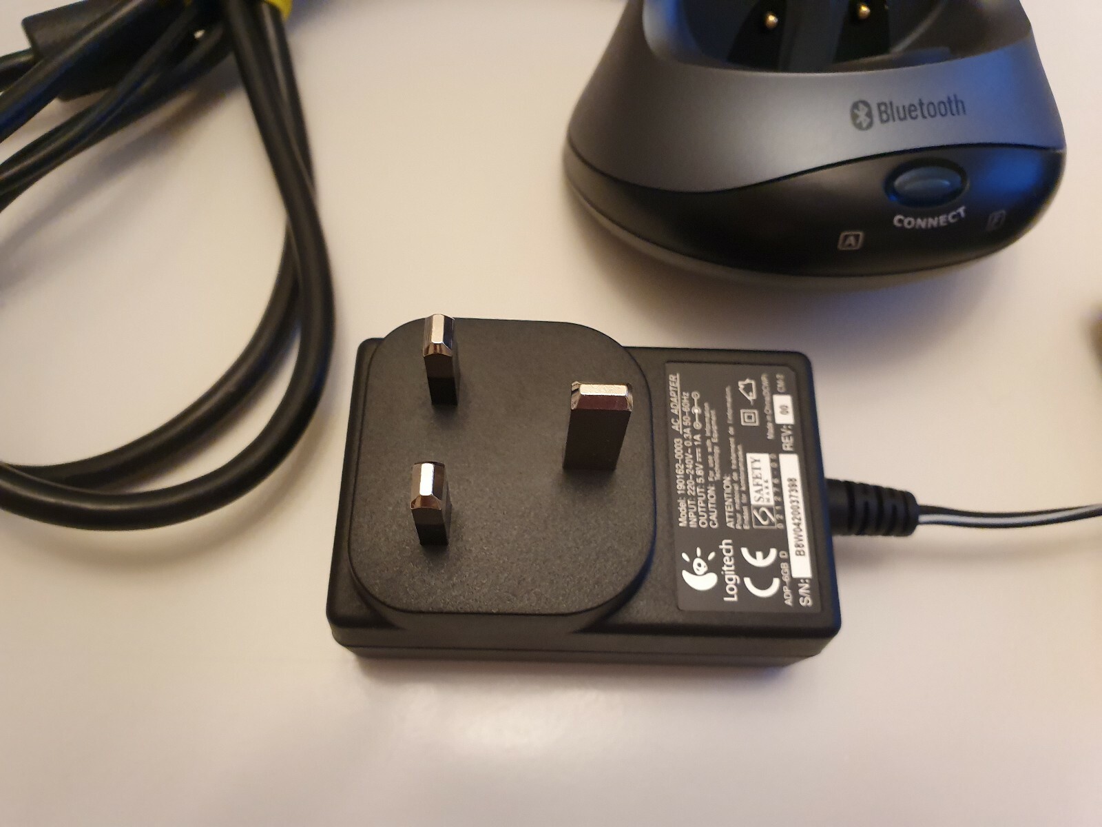 Logitech Bluetooth Wireless Mouse Hub & Charger - Dock (830916-0000) C ...