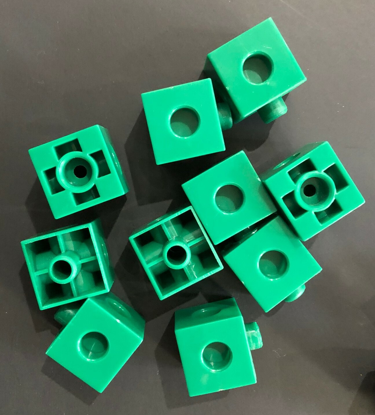 100 LINKING BLOCKS, Snap Cubes, Math Manipulatives (10 colors, 10 of ...