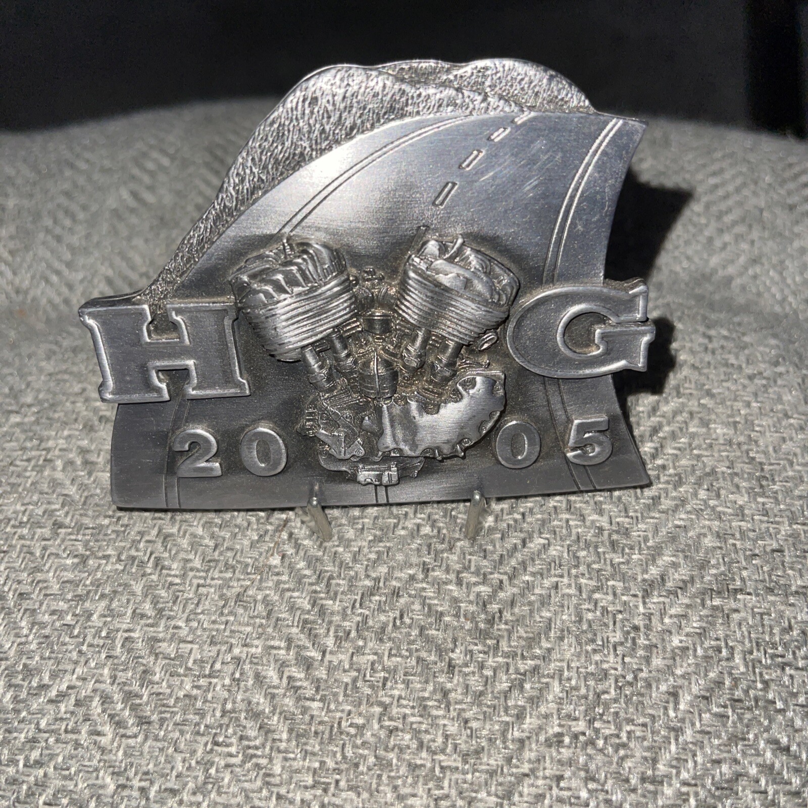 HARLEY DAVIDSON F-HEAD HOG OFFICER 2005 CHAPTER PEWTER MEDALLION WITH ...