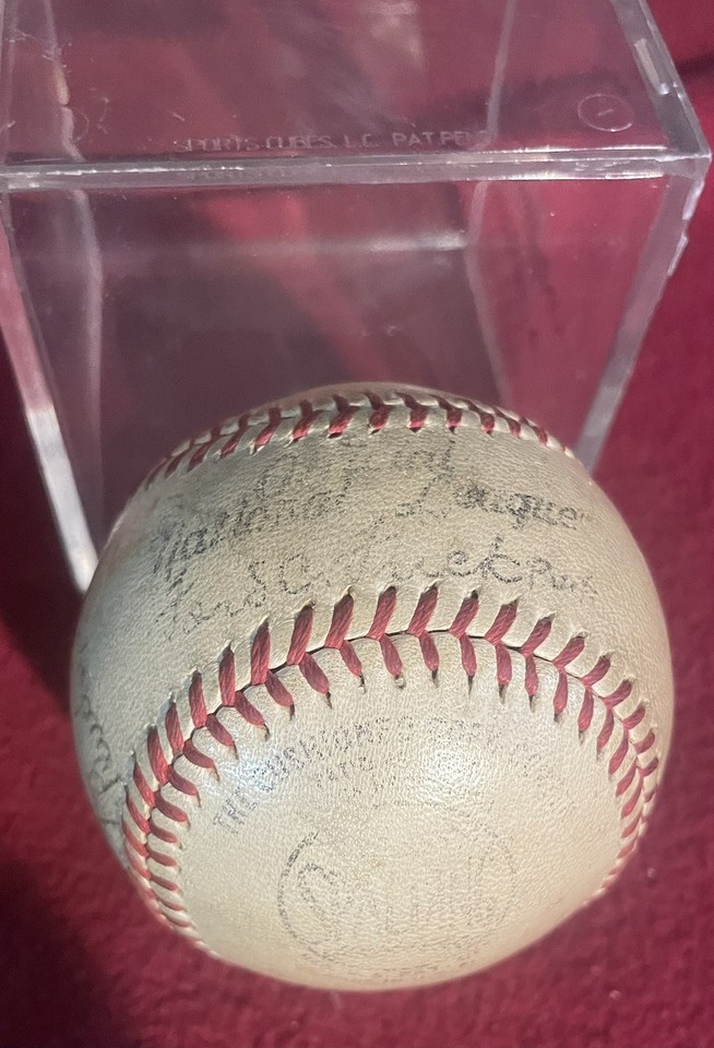 Cincinnati Reds 1938 Signed Ford Frick Baseball Vander Meer, Walters ...