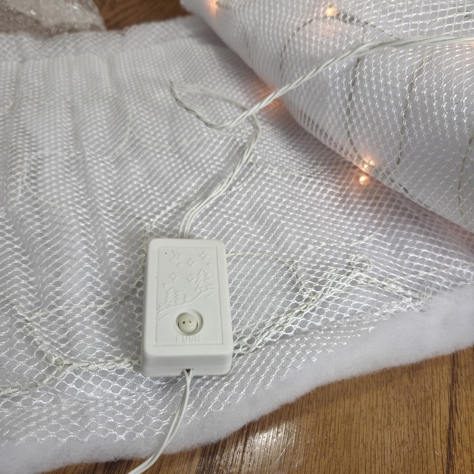 Snow Glow Snow Cover Illuminated Snow Blanket (NEW with 40 Lights) 42 ...