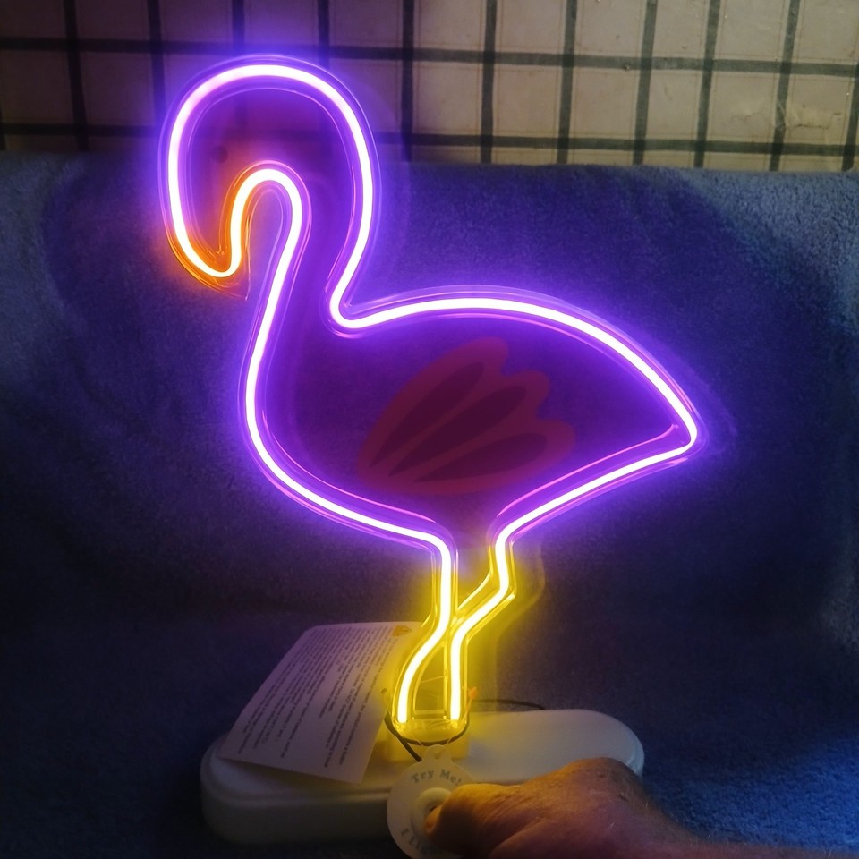 New Lighted PARADISE Flamingo 🦩 Table Lamp/Patio/Man Cave 13” Tall NEW ...