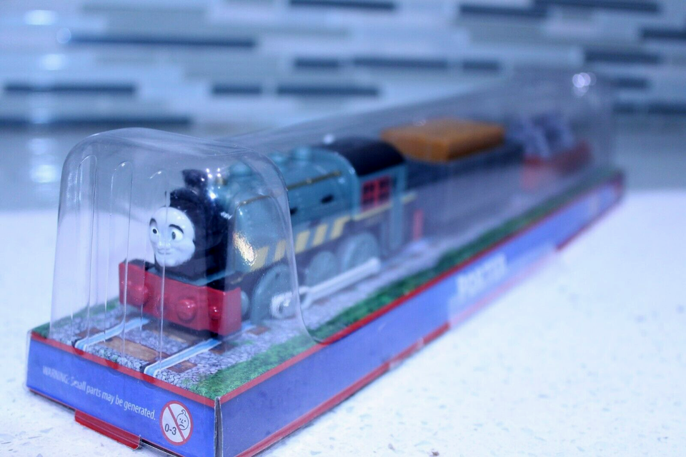 Thomas & Friends Trackmaster Introducing PORTER Motorized Train Set NEW ...