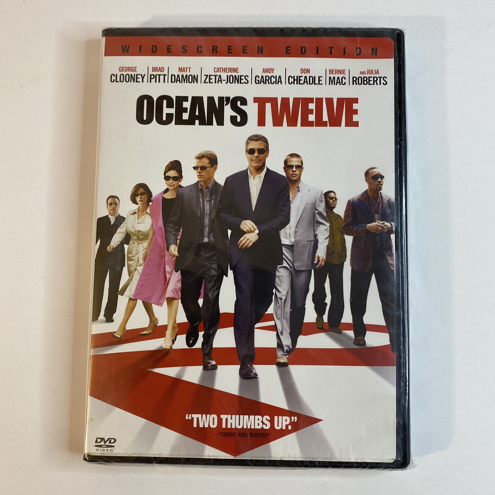 Oceans Twelve (DVD, 2005) Clooney Pitt Damon Zeta Jones Roberts Cheadle ...