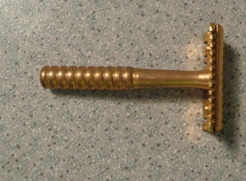 Vintage MINI RAZOR Gold Color small salesman sample toy game piece ...