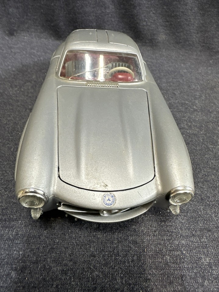 Burago 1954 Mercedes Benz 300 SL Gull wing Die-Cast 1:24 Scale For ...
