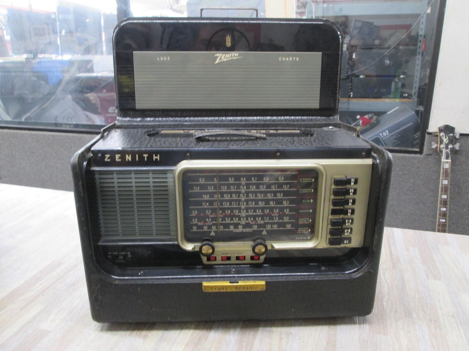 VINTAGE Zenith Trans-Oceananic WAVE -MAGENT Portable Radio Receiver. | eBay