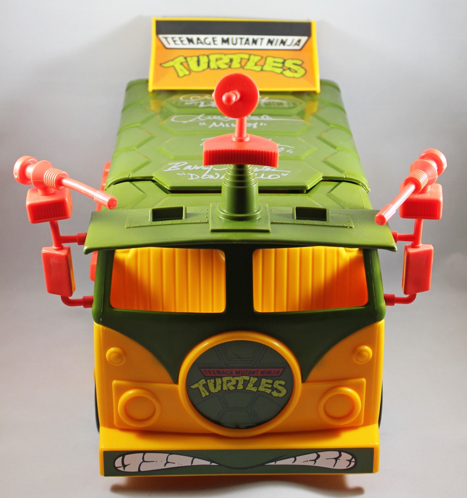 TMNT CAST SIGNED PLAYMATES TEENAGE MUTANT NINJA TURTLES PARTY WAGON ...