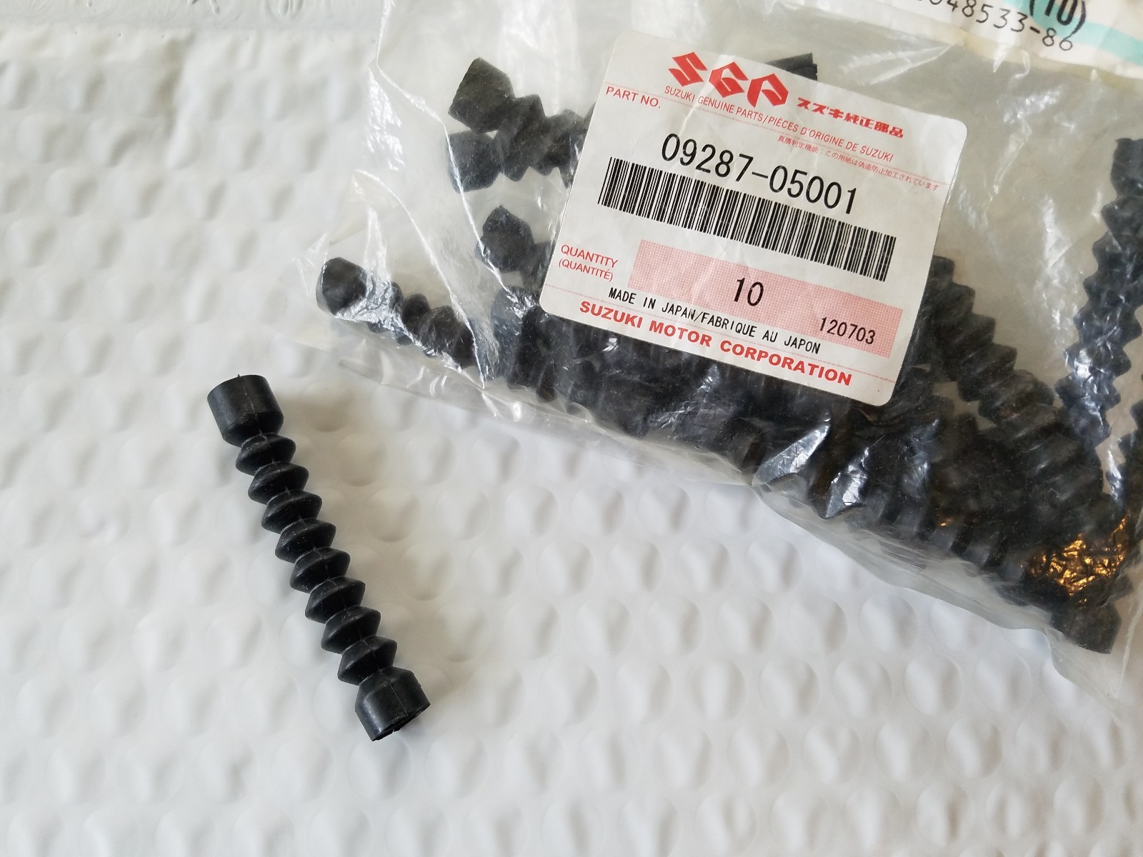 (1) SUZUKI RUBBER CABLE BOOT TM TS TC TM250 TM400 TS125 TS185 TS250 ...