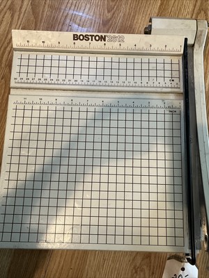 Paper Cutters & Trimmers - Boston 2612 Paper Cutter
