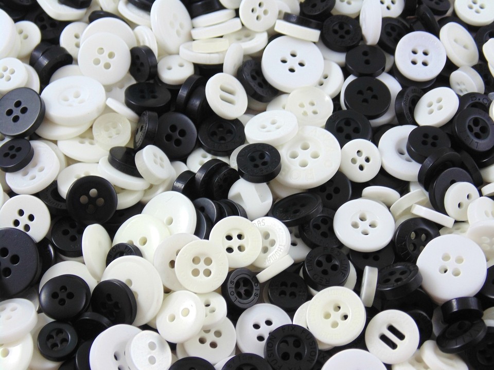 100 x Small Mixed Buttons - Bulk, Art, Scrapbooking, Card Making ...