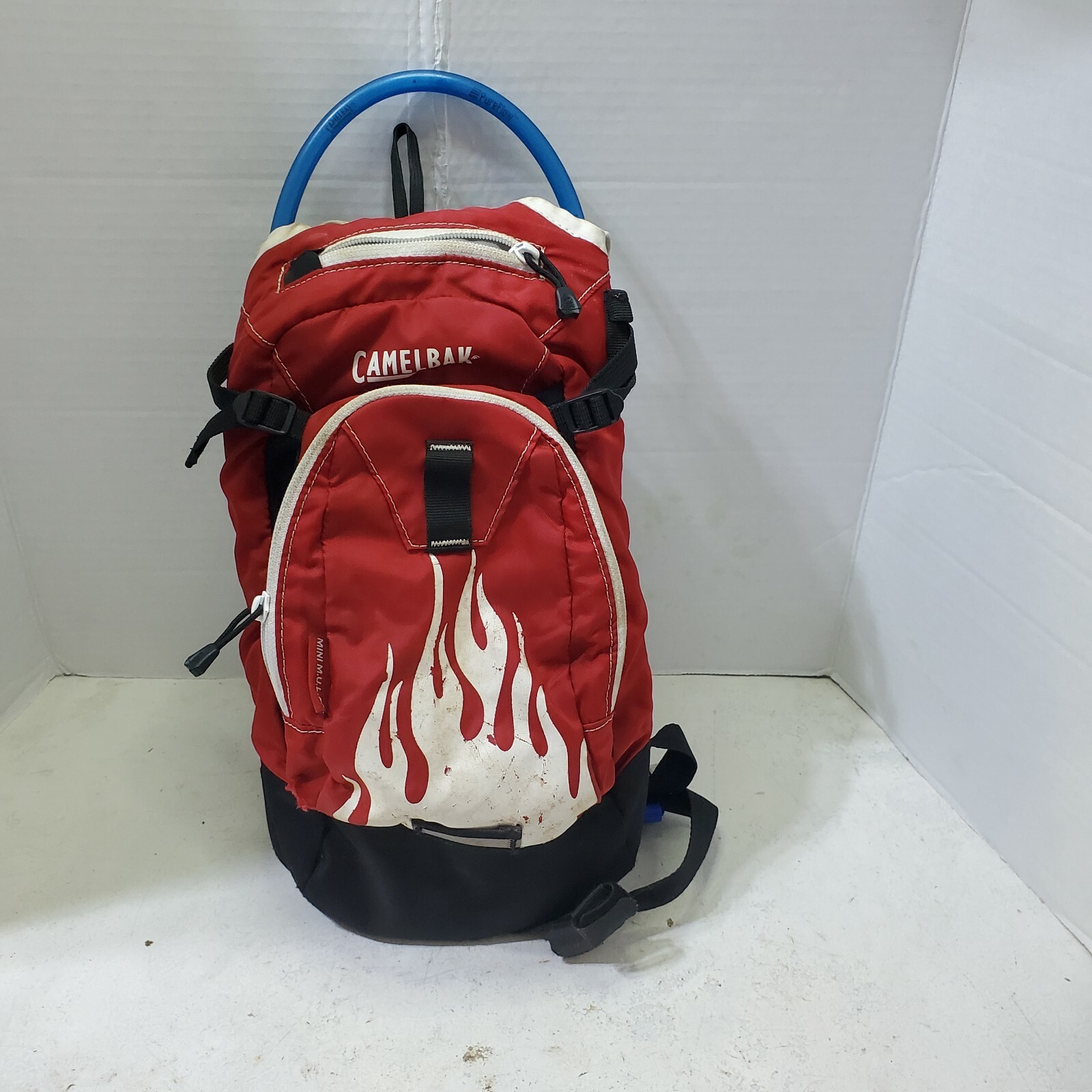 CamelBak Mini Mule Kids' Mini M.U.L.E 1.5L Hydration Backpack - Red ...