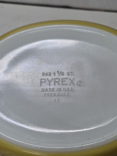Pyrex Promotional 043 Oval Casserole 1 1/2 Qt Gold Garland Dish. Free ...