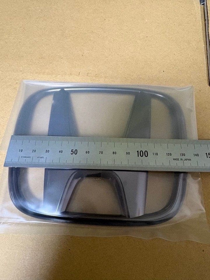 [Import duties included] Honda Vezel Black Front Emblem 2018-2019 RU1 ...