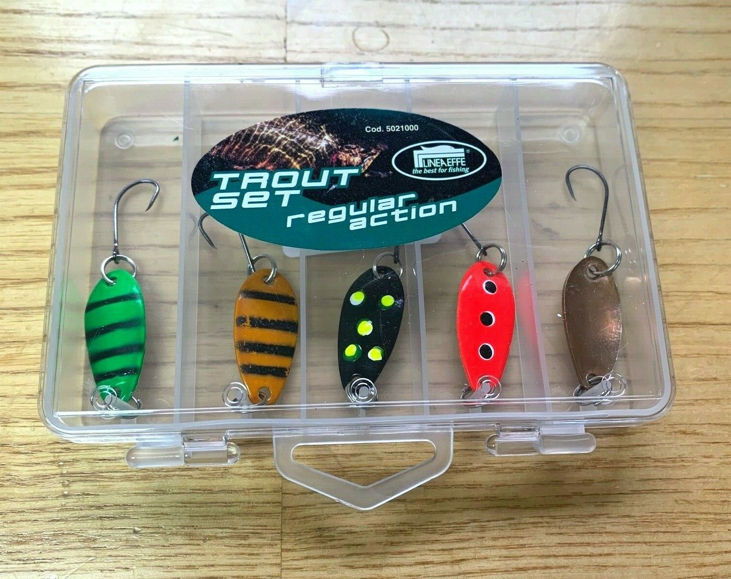 5 Drop Spinners in pocket lure box Ideal For Perch Salmon Pike trout ...