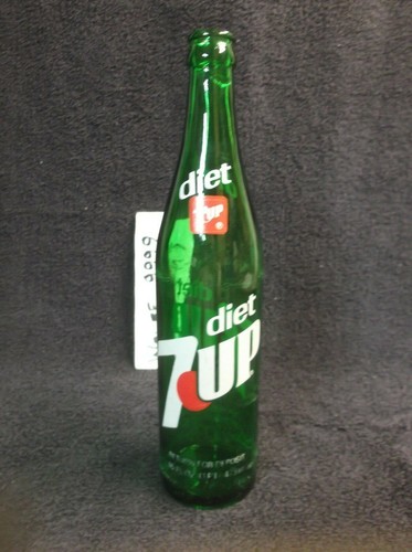 DIET 7UP BOTTLE 16 oz 473 ml 7-up soda pop glass green vintage deposit ...
