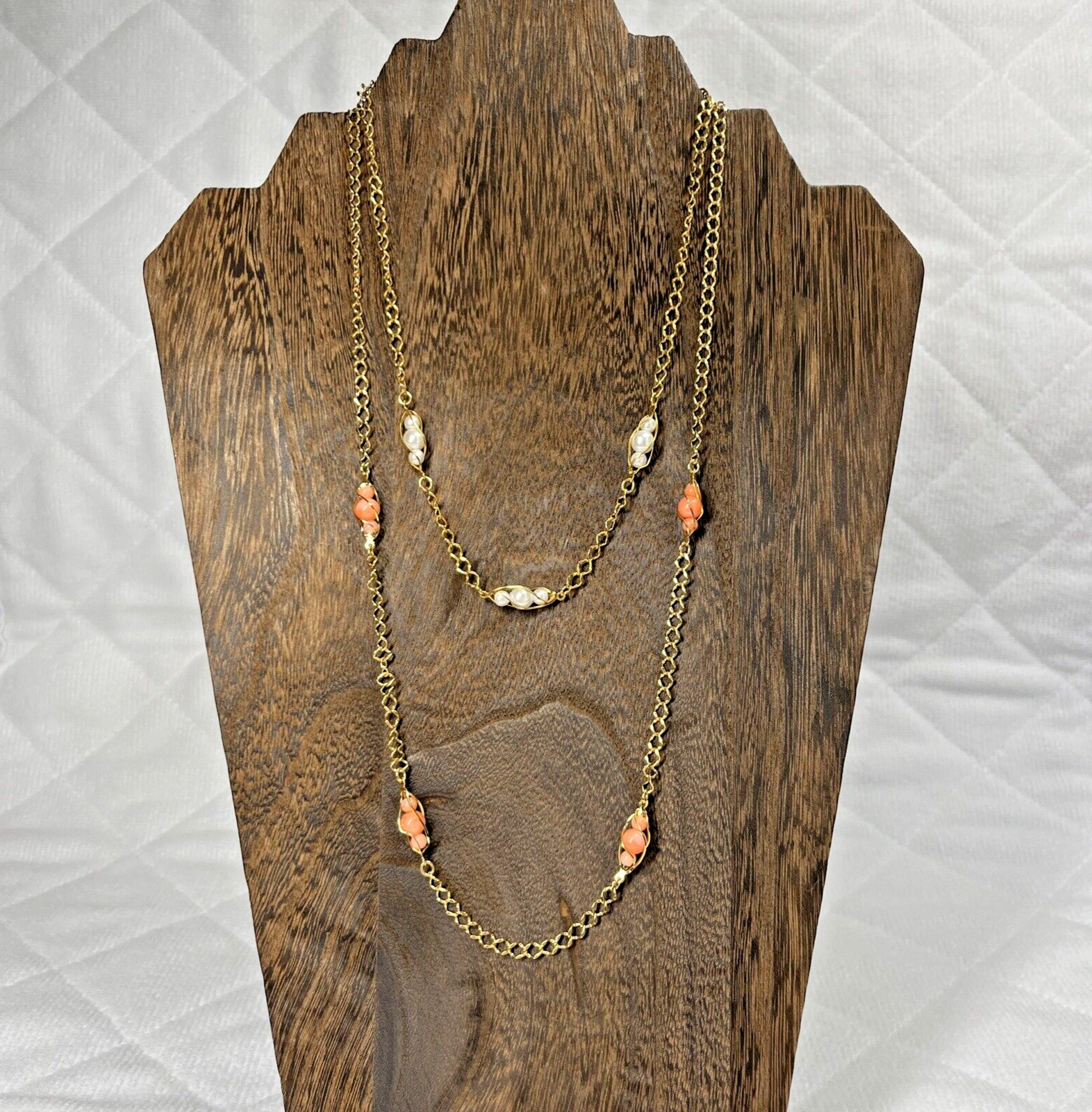 Vintage 1987 Avon Captured Accents Faux Coral & Pearl… - Gem
