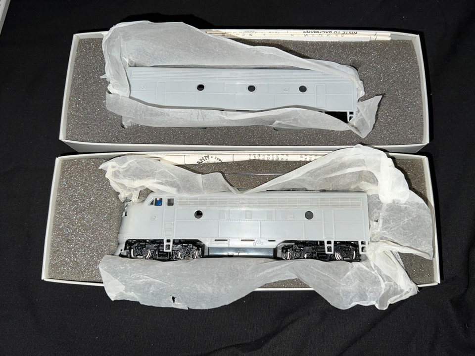 HO Bachmann Plus EMD F7A F7B Undecorated Item No. 31201 31202 NIB | eBay