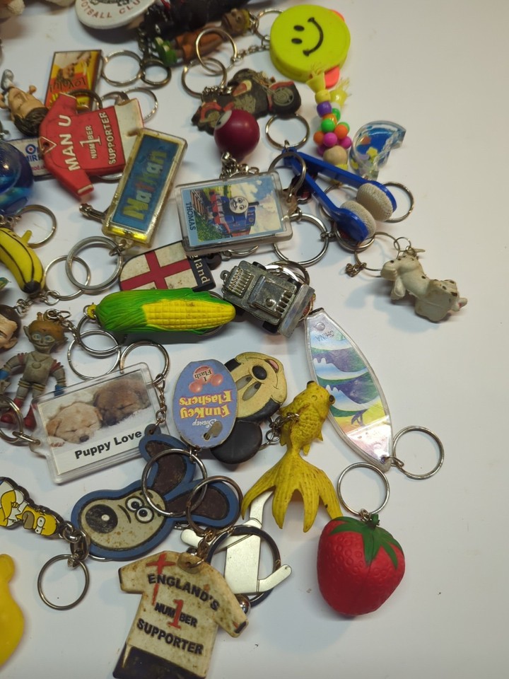 Massive Random Keyrings Bundle 80s 90s Various TV Sports Kids Cartoons ...