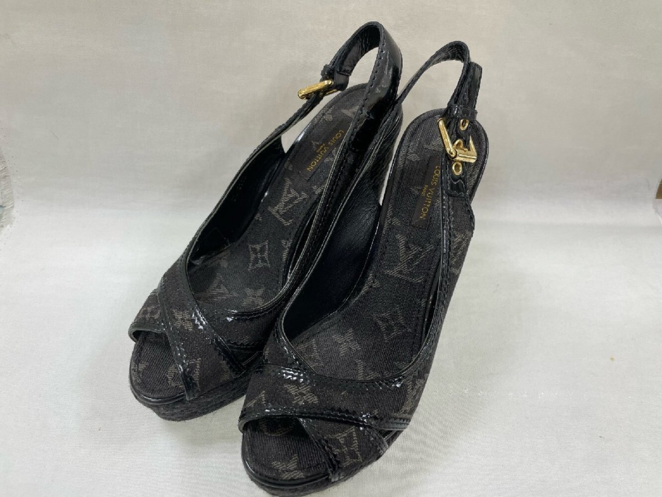 LOUIS VUITTON sandals Black Good condition beautiful … - Gem