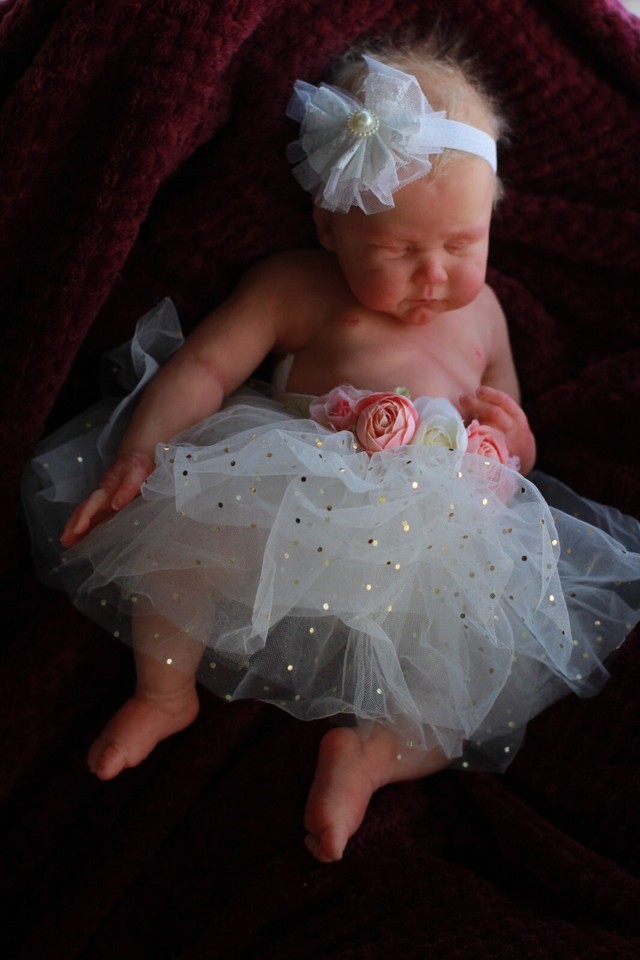 Ultra Realistic Newborn Full Body Silicone Baby Girl Penelope by Andrea ...