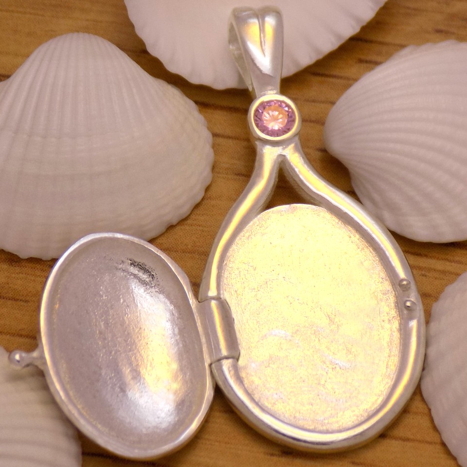 Solid 925 Sterling Silver H2O Just Add Water Mako Mermaids CZ Pendant ...