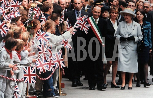 Photo de presse vintage Italie, Visite La regina Elizabeth, 2000 ...