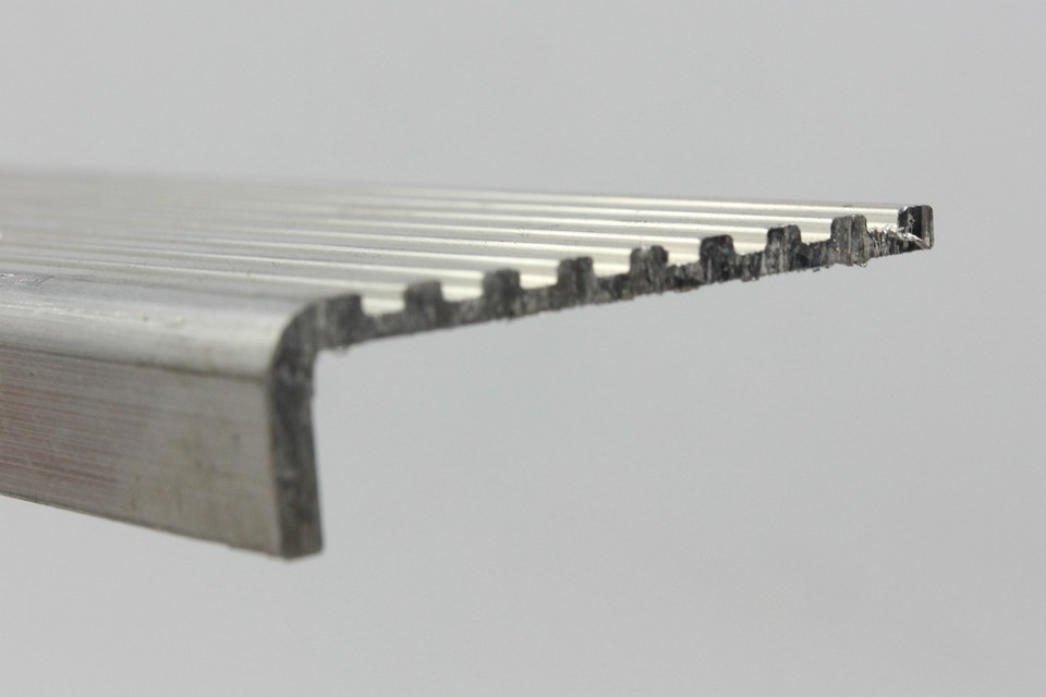 ALUMINIUM Stair Nosing FLUTED ANGLE Anti Slip Edging for Stairs Steps ...