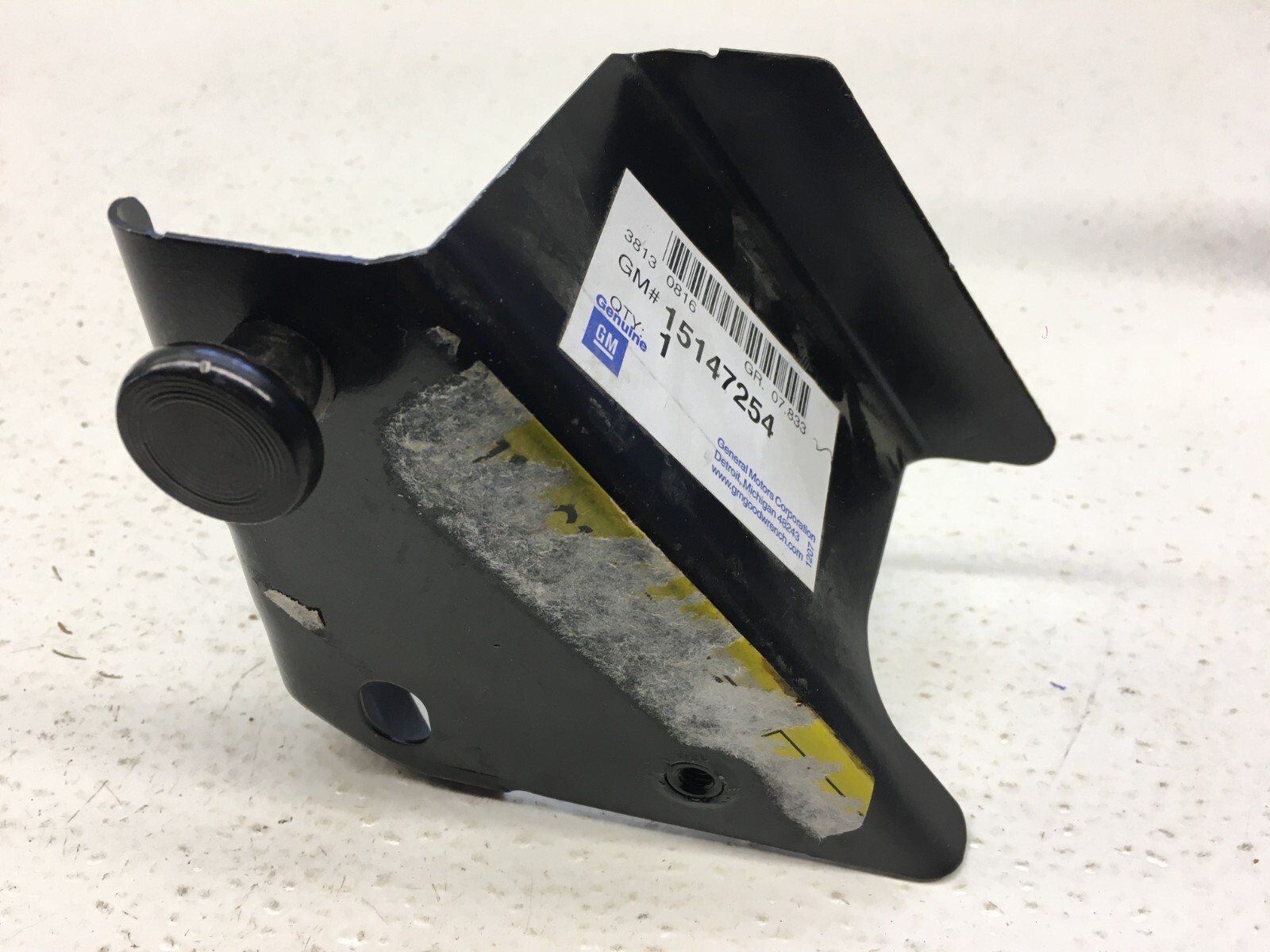 GM OEM Front Bumper-bumper Cover Support Bracket Left 15147253 for sale ...