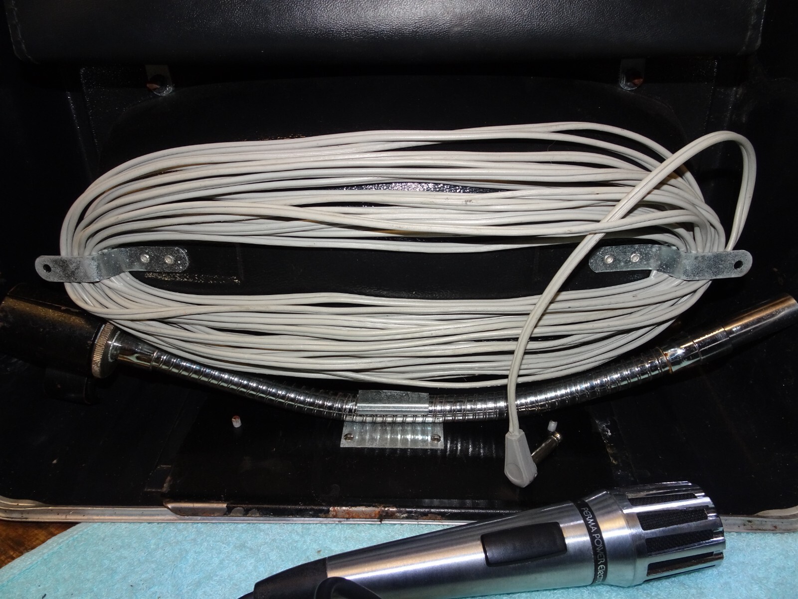 Perma Power Roving Rostrum Portable PA System with Cardioid Microphone ...