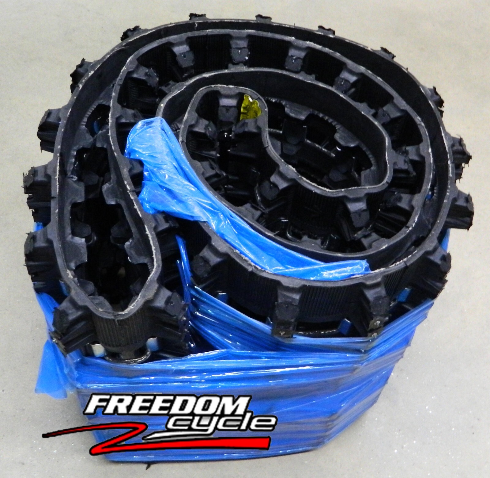 CAMOPLAST Ice Ripper XT 2.86 Pitch 15x129x1.25 Ski Doo Artic Cat ...