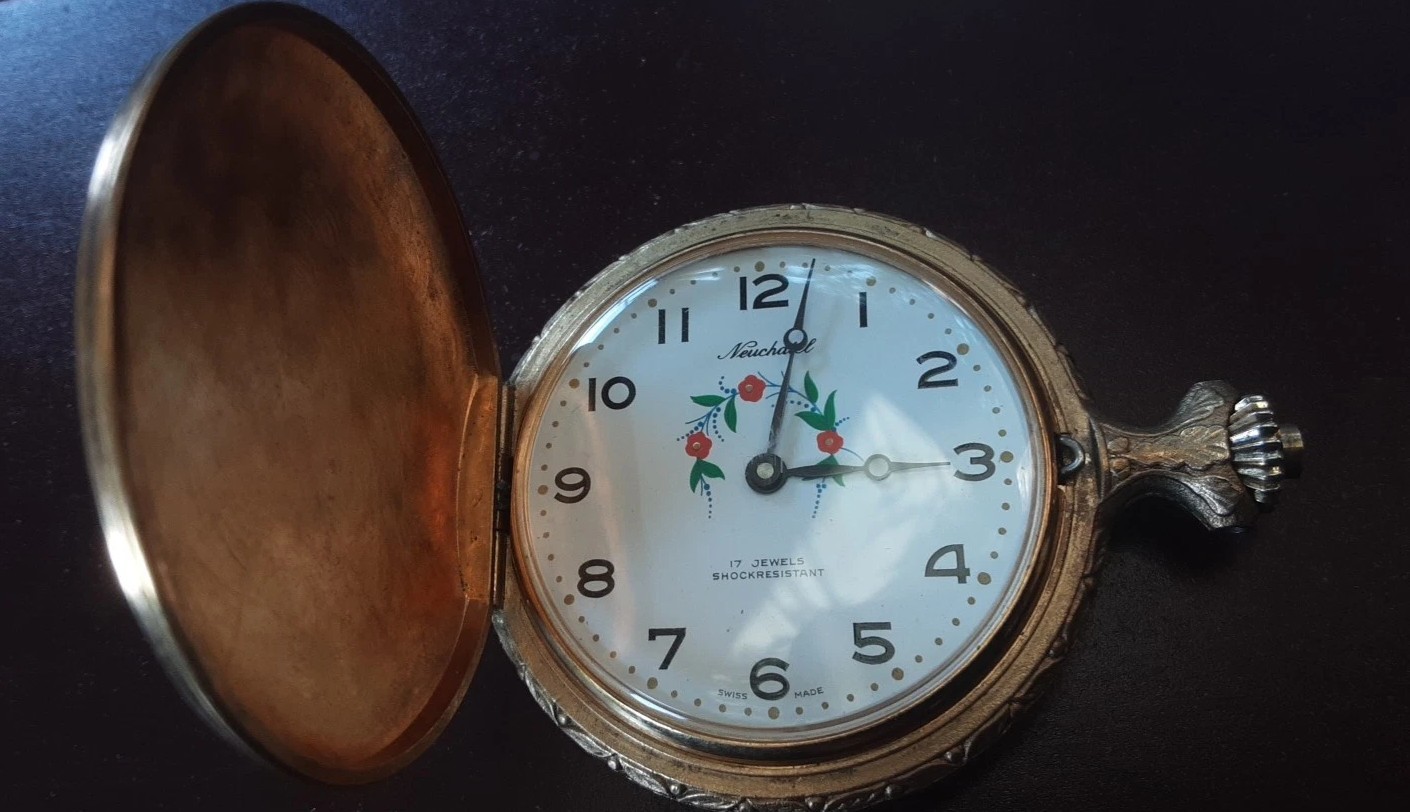 Neuchatel Mechanical Pocket Watch 17 Jewels Shock Res… - Gem