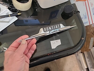 1950 Pontiac EIGHT Silver Streak Chieftain dash emblem 513681 513991 ...
