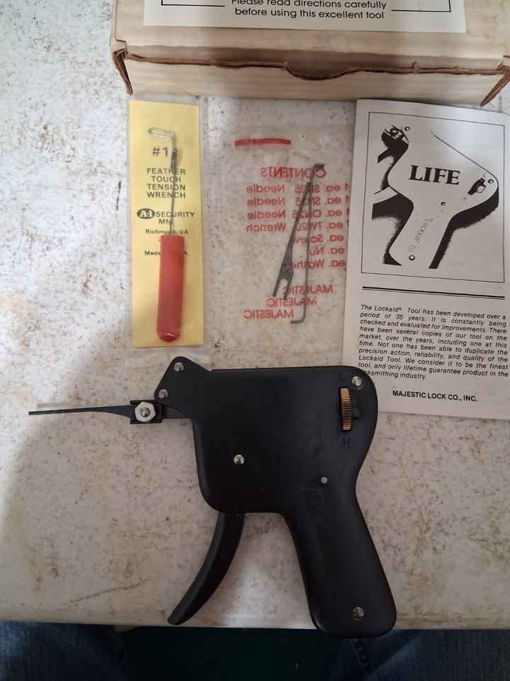Vintage Majestic Lock Co Life Lockaid Manual Snap Pick Gun Opening Tool ...