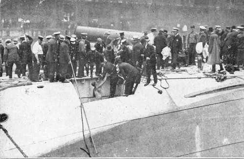 pc2811 postcard Ship SS Eastland after the disaster rescuers recovery ...