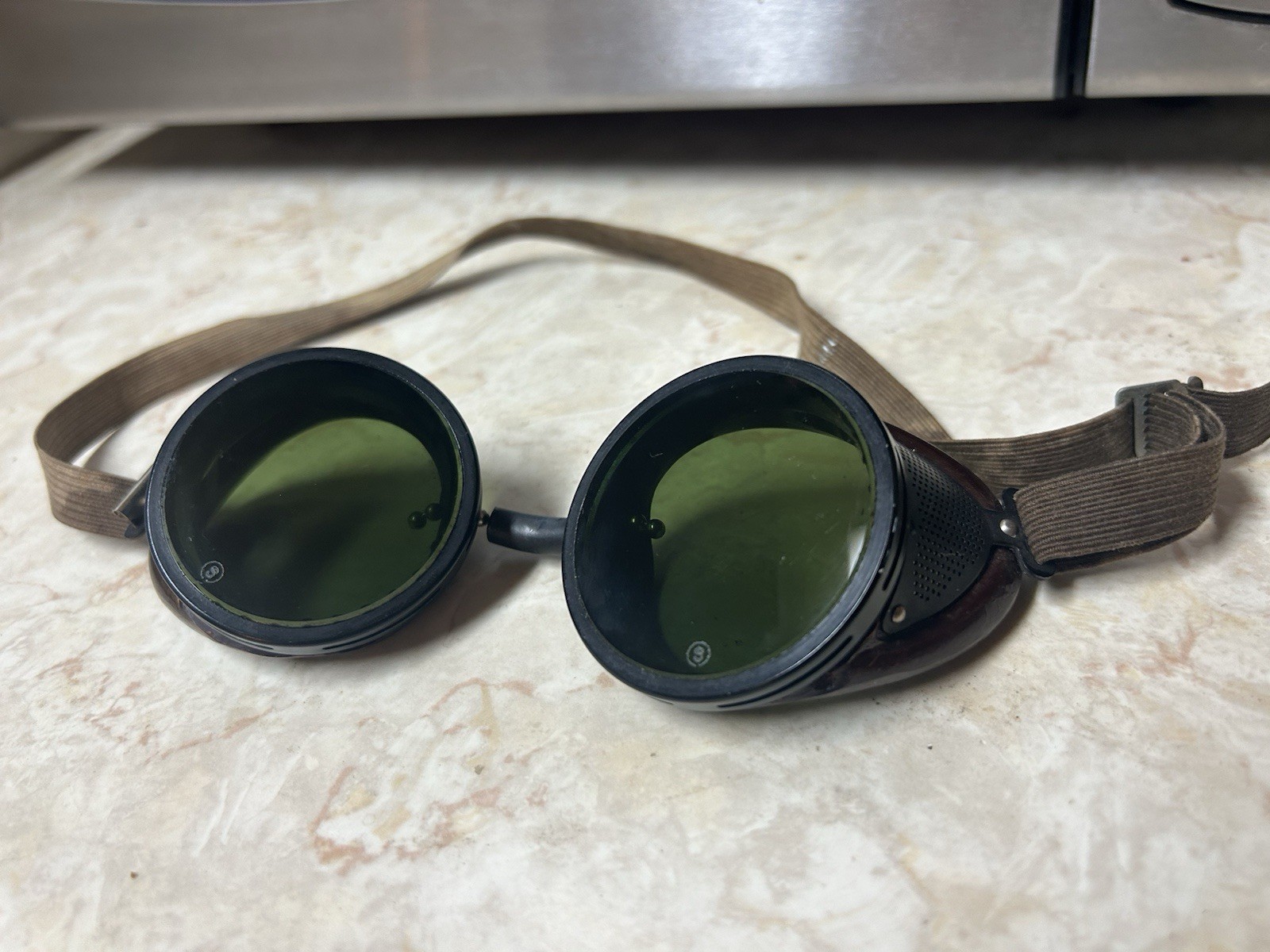 Vintage Safety Goggles Bakelite S Mark Steampunk Loo… - Gem
