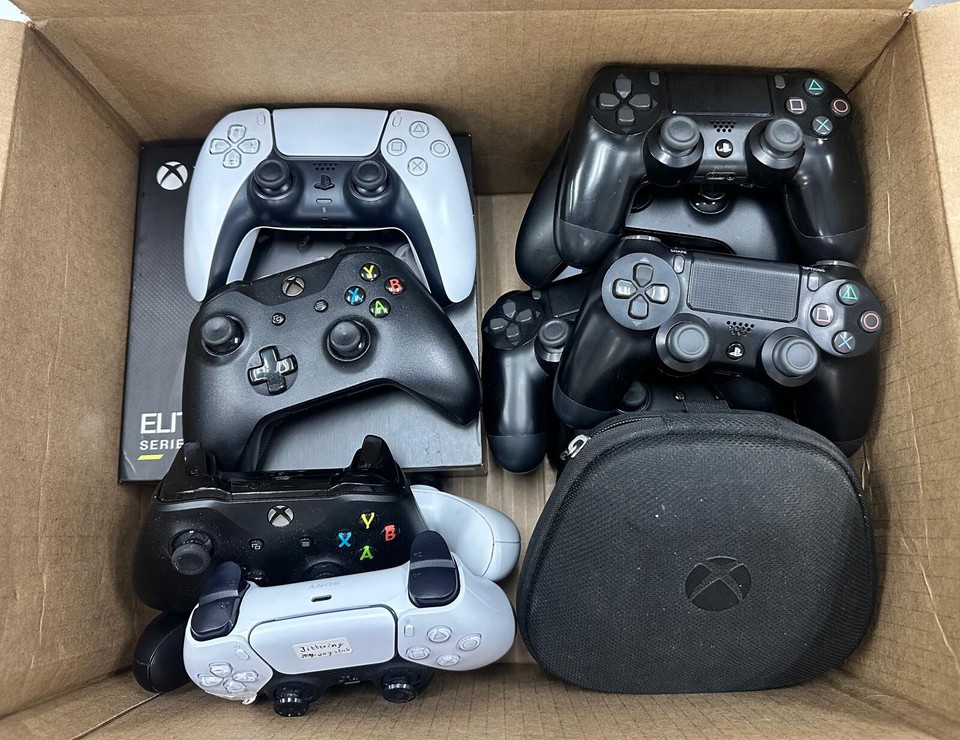 Lot of Xbox, PS Controllers (AS-IS) - 17 Gaming Controllers | eBay