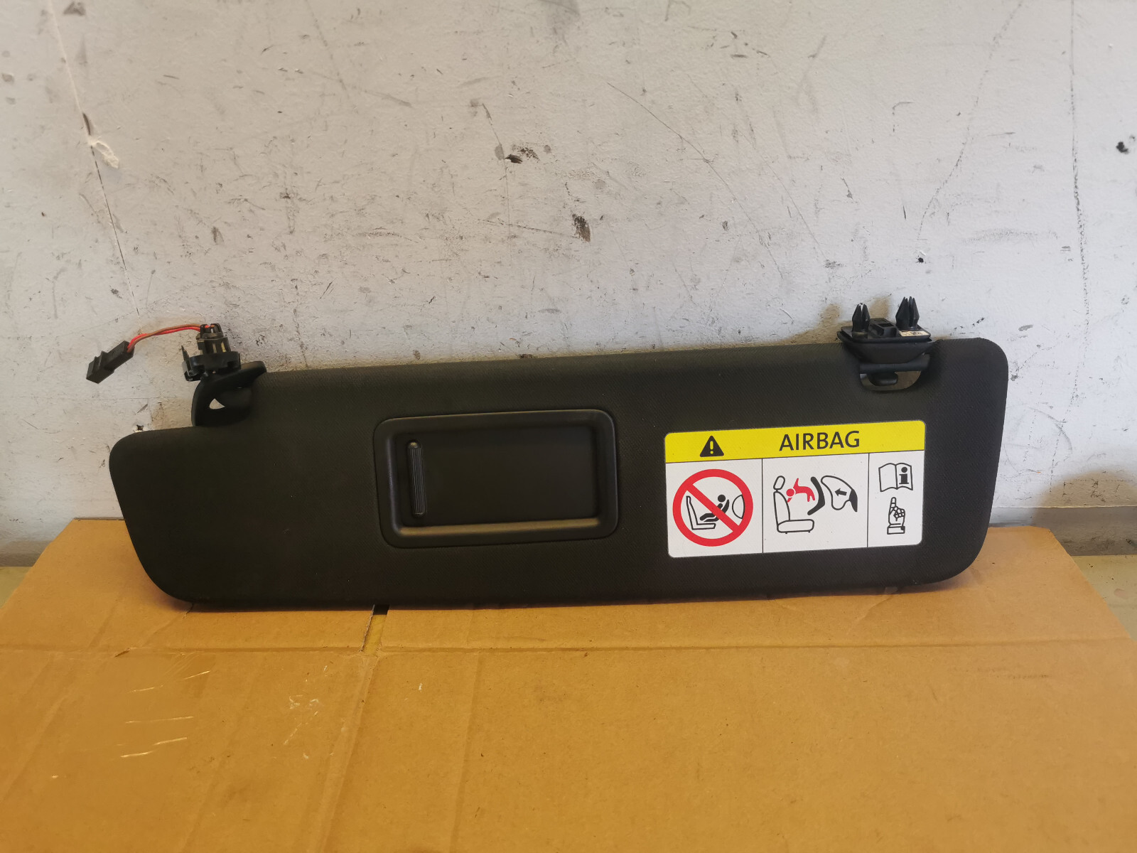 PORSCHE TAYCAN 4S 2020 SUN VISOR N/S PASSENGER SIDE LEFT IN BLACK ...