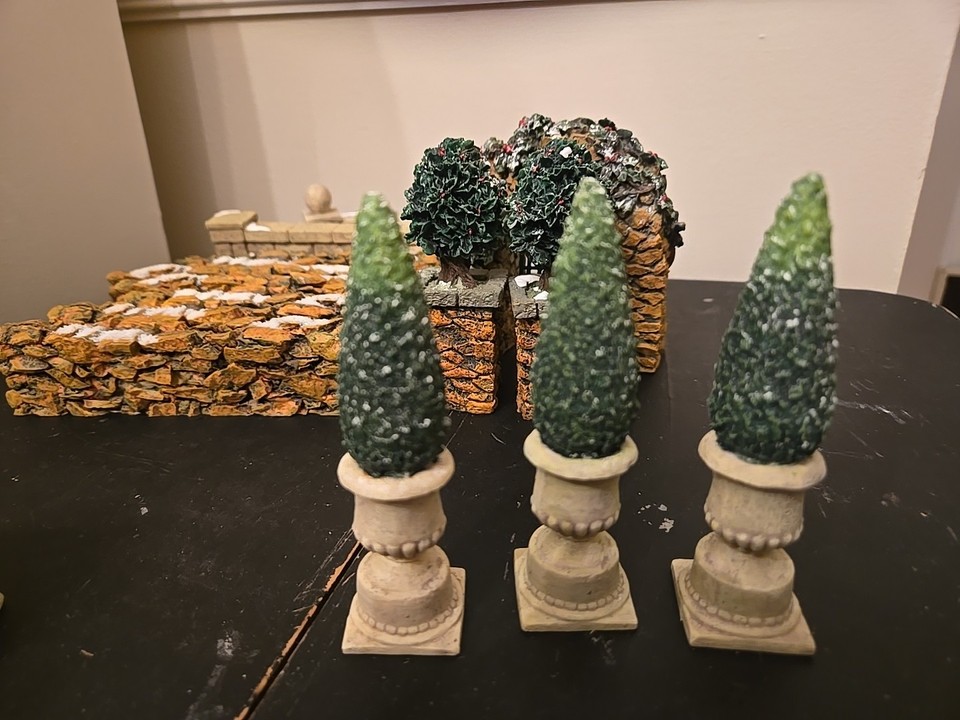 Dept.56 Village Accessories Stone Walls Topiary Lion Bench Archway 15 ...