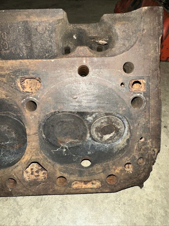 Chevy 3782461 Head 302 327 350 Camel Hump SBC Head 462 small block 1.94 ...