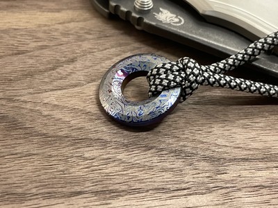 ALIEN Flamed Heat ano engraved TITANIUM lanyard bead Paracord bead ...
