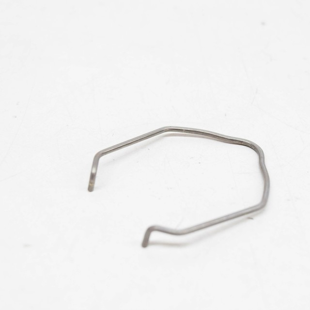 Mercedes-Benz SLK R172 Coolant Hose Detent Spring A0009931202 OEM for ...