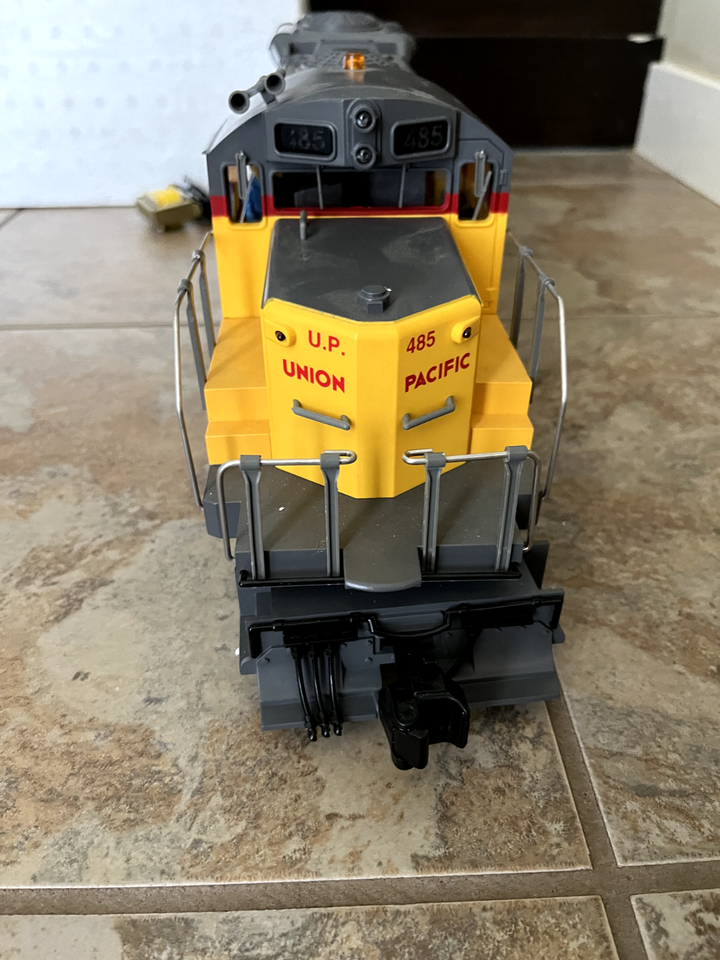 TRAIN LIONEL LARGE SCALE LOCOMOTIVE ENGINE UNION PACIFIC 485GP-20 ...