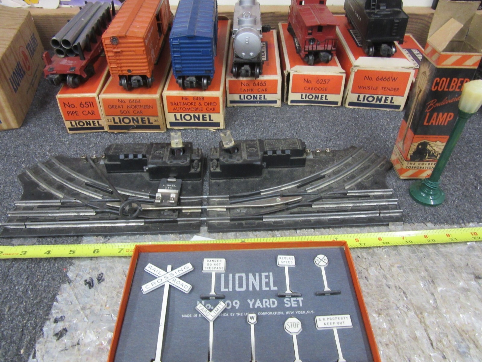 Lionel Train 2036 locomotive Engine Tinder Caboose Tank Car 027 ...