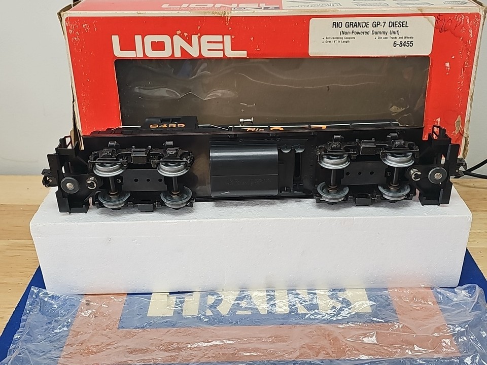 Lionel 6-8454 O Gauge Rio Grande GP-7 Diesel Locomotive #8454 UNPOWERD ...