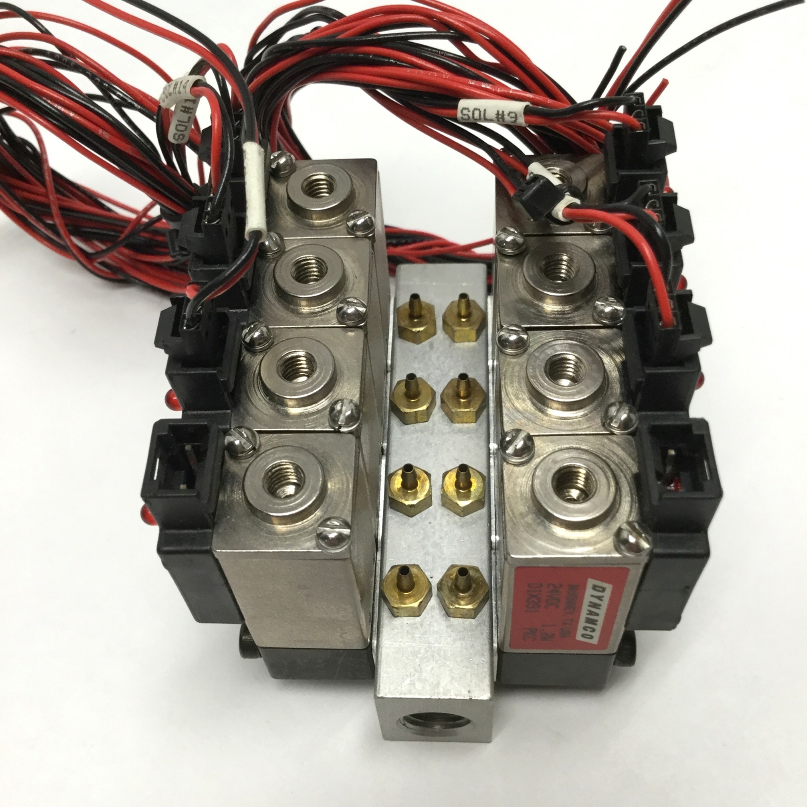Dynamco D1X391 (8x) Solenoid Air Valves 3-Way 24VDC 1.2W on Manifold 1/ ...