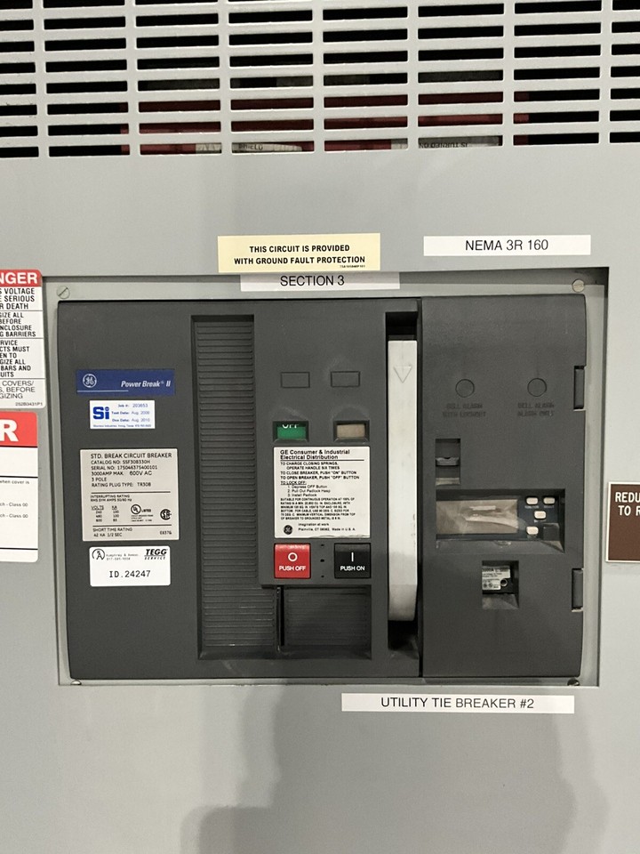 GE 3000 Amp 480V Switchgear 3R 3PH 4W Spectra Series Switchboard ...