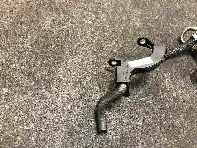 Mercedes-Benz GLE Coupe C292 350 D High Pressure Fuel Pump Pipe ...