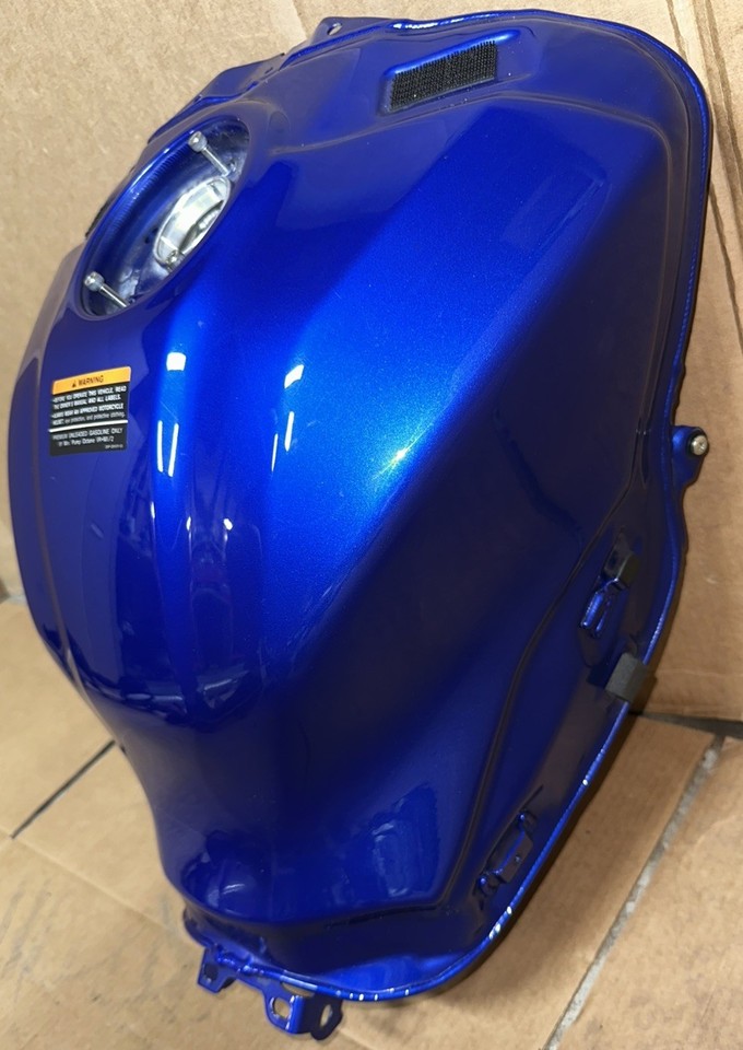 20-25 Yamaha YZF R1 GAS TANK FUEL PETROL RESERVOIR BLUE FUEL PUMP 21 22 ...