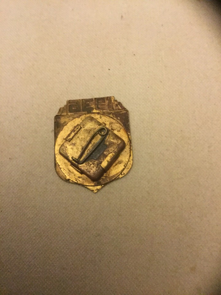 1936 ROA Radio Orphan Annie Secret Decoder Pin Badge | eBay